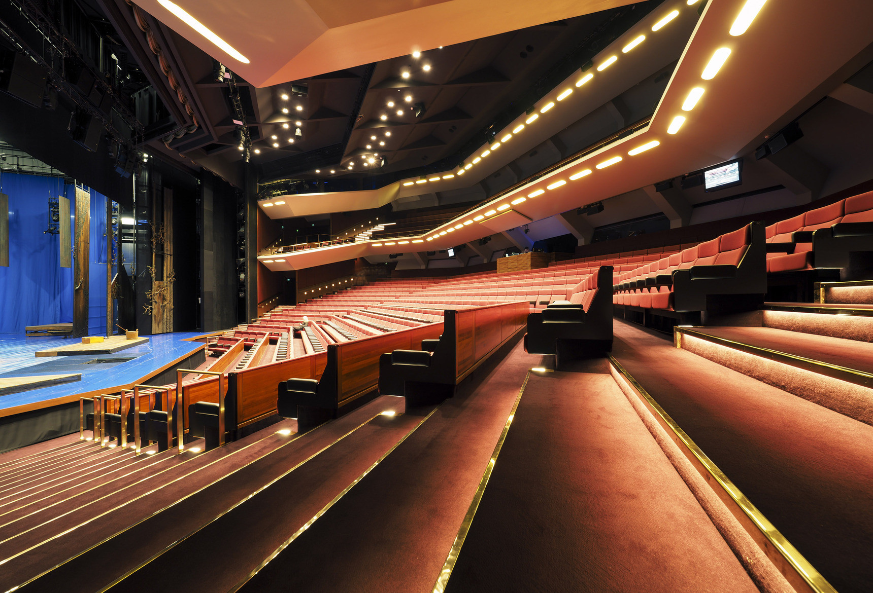 Martin Lighting | English