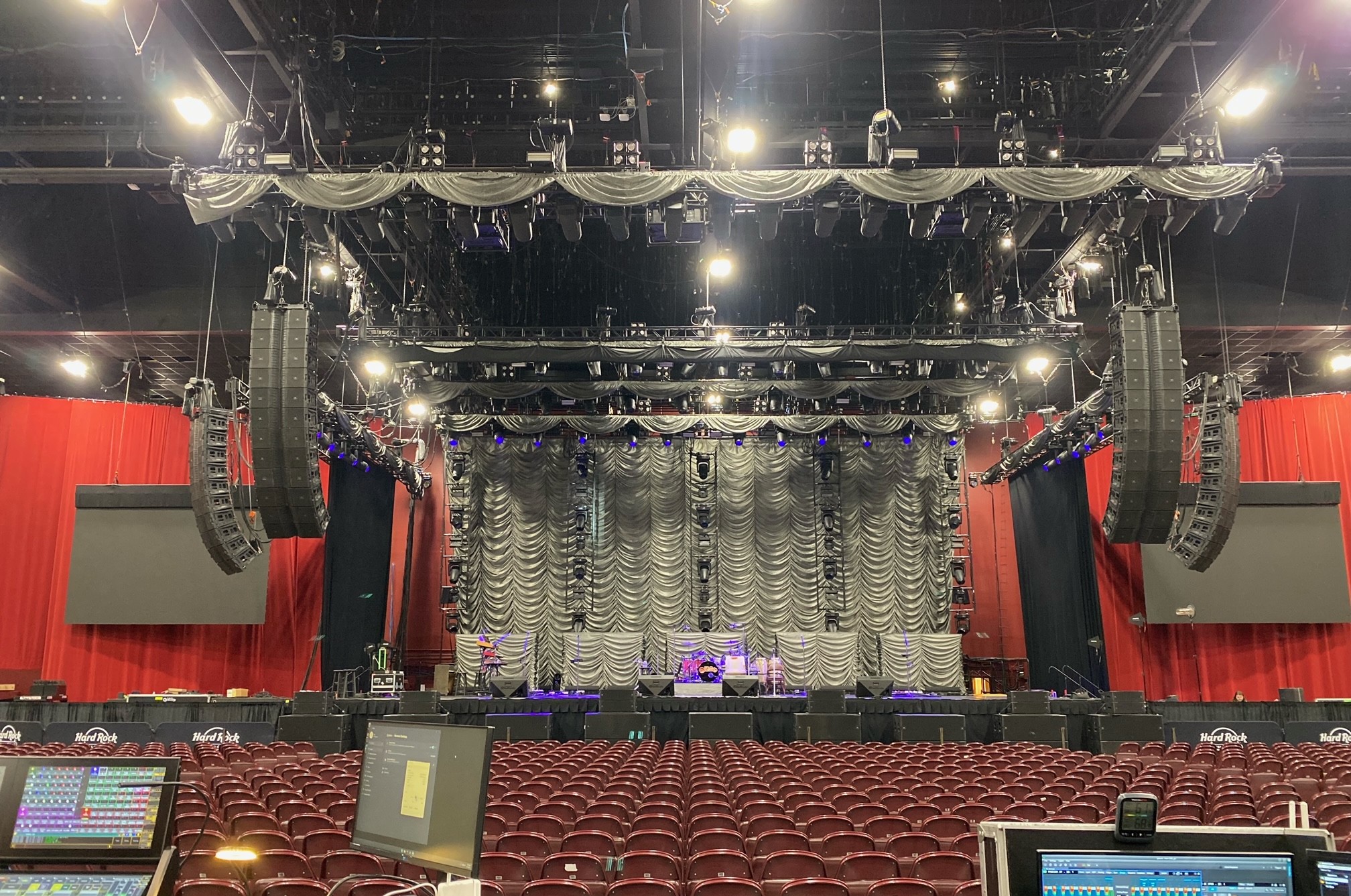 Case Study: Heart’s Royal Flush Tour, North America | Crown Audio ...